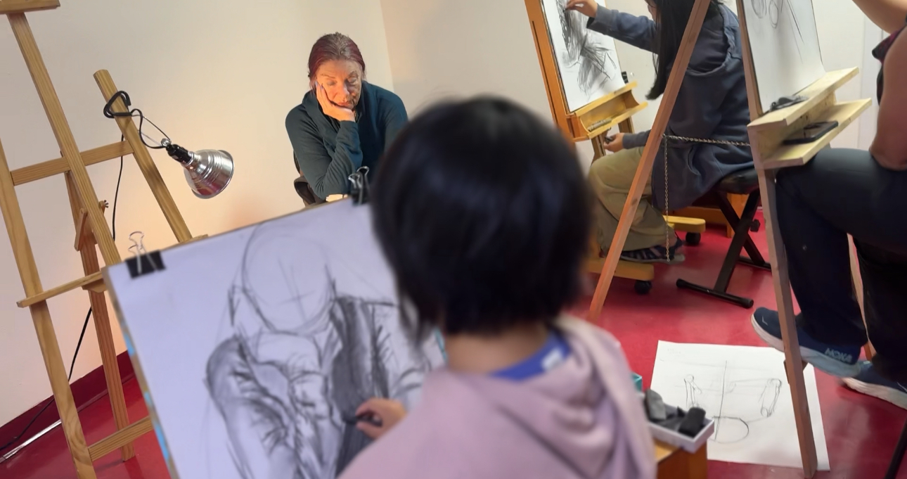 Clothed Figure Drawing & Illustration – Fine Art Studio